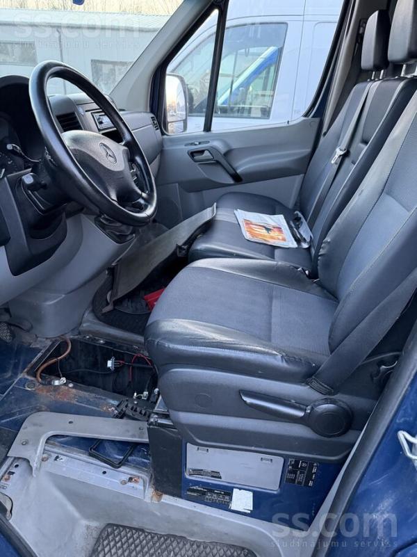 Zils Mercedes-Benz Sprinter 2008 Preiļi, ar dzinēja tilpumu 2.20 L un nobraukumu 320 tūkst. km par 6500 €, foto 6 vietnē AUTOMOTO.COM.LV