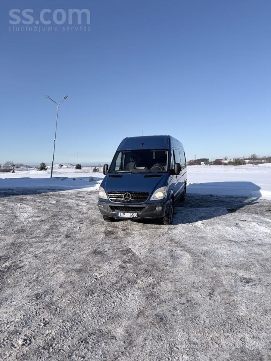 Zils Mercedes-Benz Sprinter 2011 Liepāja, ar dzinēja tilpumu 2.20 L un nobraukumu 435 tūkst. km par 11990 €, foto 1 vietnē AUTOMOTO.COM.LV