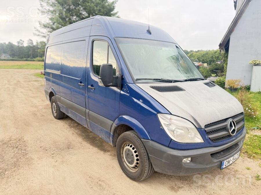Zils Mercedes-Benz Sprinter 2011 Rīga, ar dzinēja tilpumu 1.80 L un nobraukumu 342 tūkst. km par 7500 €, foto 1 vietnē AUTOMOTO.COM.LV