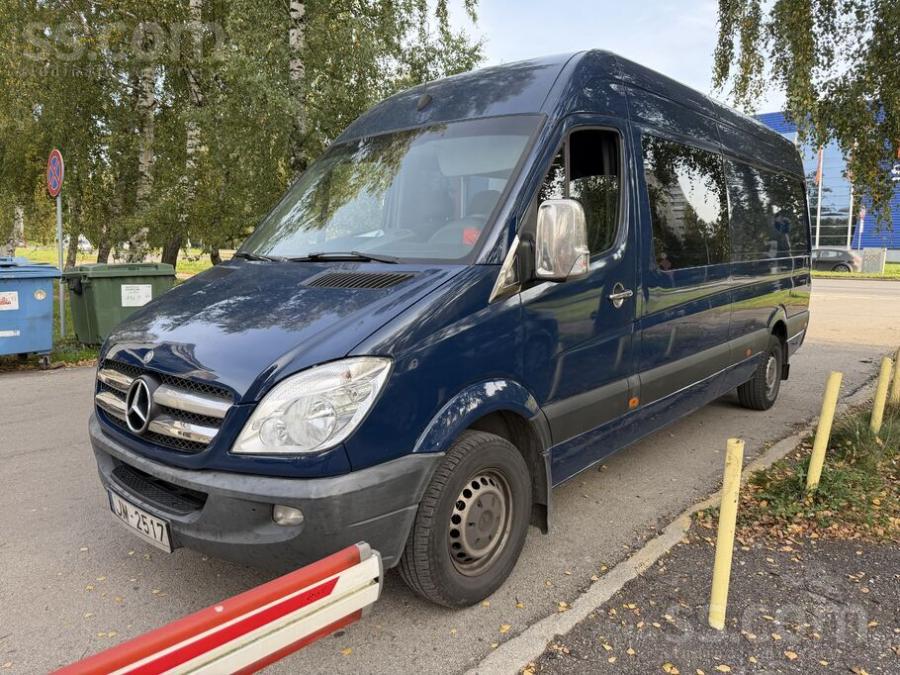 Blue Mercedes-Benz Sprinter 2013 in Riga, with an engine capacity of 3.00 L and mileage of 268 thousand km for 11000 €, photo 4 on AUTOMOTO.COM.LV