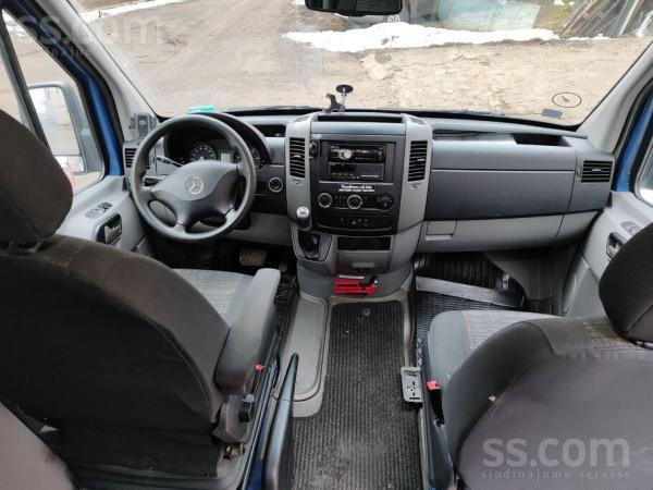 Blue Mercedes-Benz Sprinter 2014 in Daugavpils, with an engine capacity of 2.10 L and mileage of 453 thousand km for 13950 €, photo 6 on AUTOMOTO.COM.LV