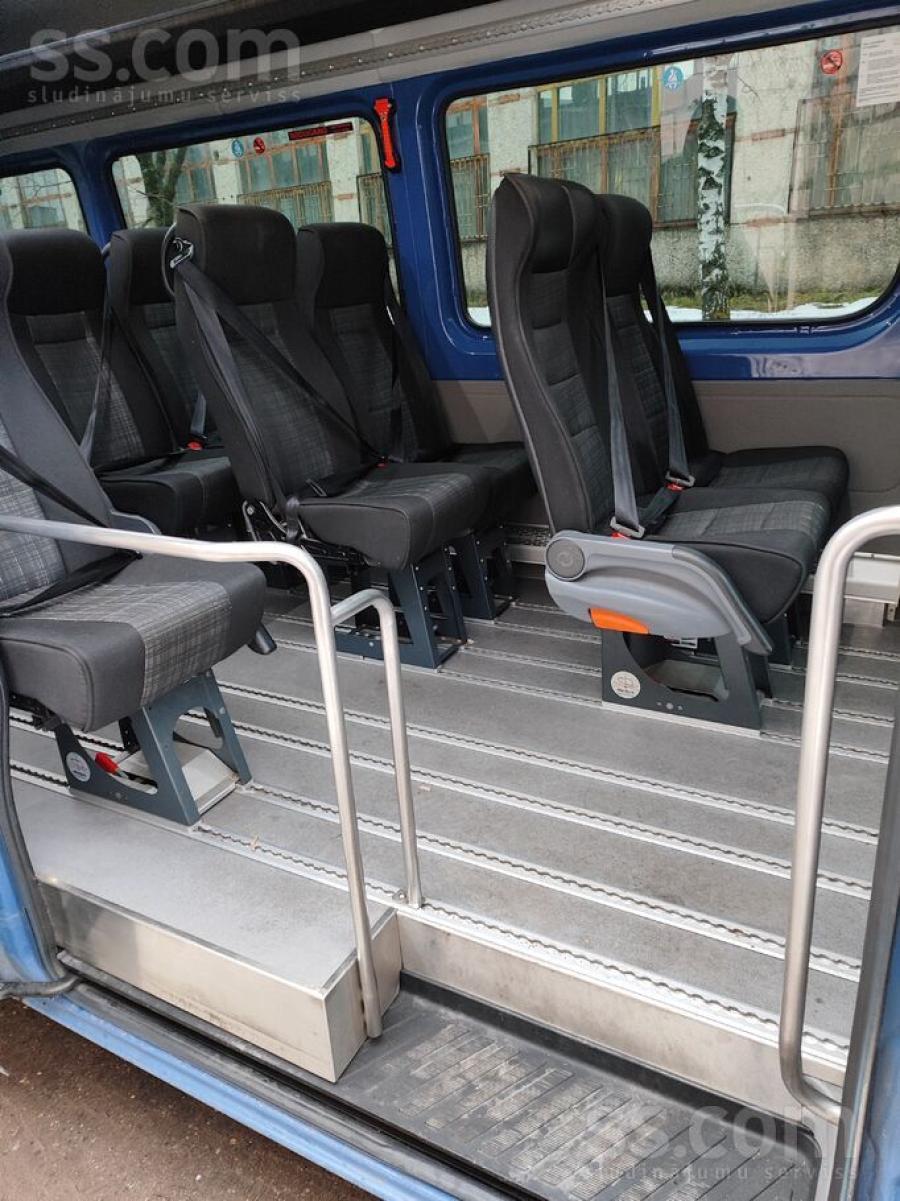 Blue Mercedes-Benz Sprinter 2014 in Daugavpils, with an engine capacity of 2.10 L and mileage of 453 thousand km for 13950 €, photo 10 on AUTOMOTO.COM.LV