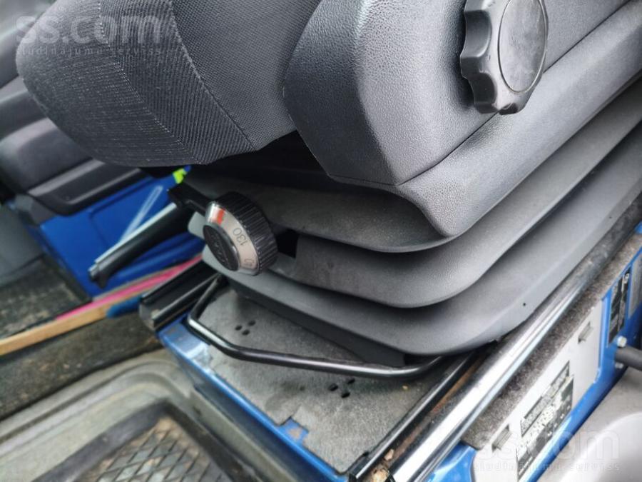 Blue Mercedes-Benz Sprinter 2014 in Daugavpils, with an engine capacity of 2.10 L and mileage of 453 thousand km for 13950 €, photo 12 on AUTOMOTO.COM.LV