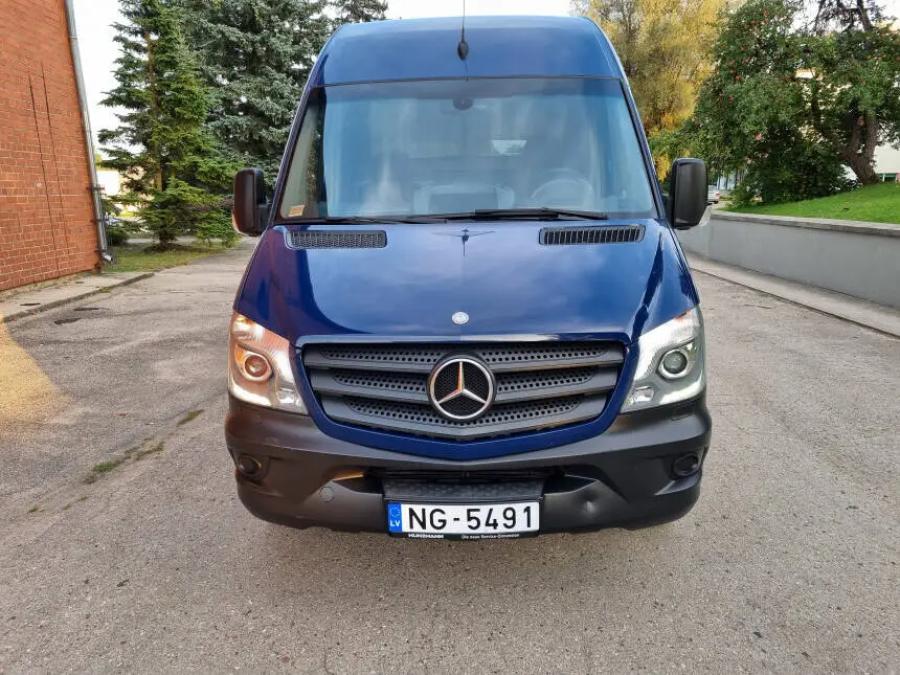 Blue Mercedes-Benz Sprinter 2015 in Jekabpils, with an engine capacity of 2.20 L and mileage of 193 thousand km for 18900 €, photo 3 on AUTOMOTO.COM.LV
