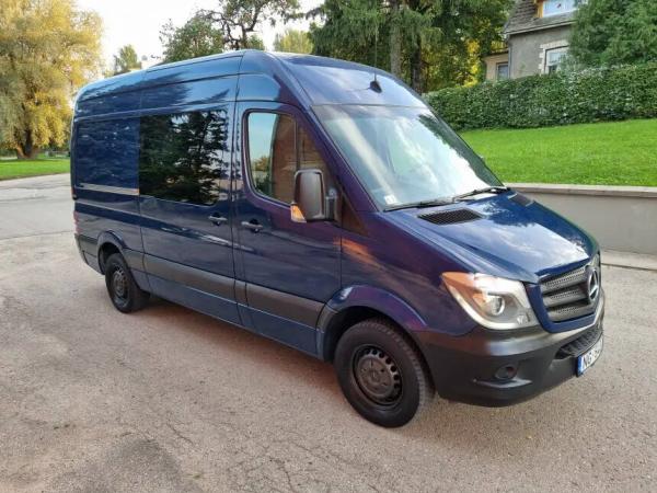 Blue Mercedes-Benz Sprinter 2015 in Jekabpils, with an engine capacity of 2.20 L and mileage of 193 thousand km for 18900 €, photo 3 on AUTOMOTO.COM.LV