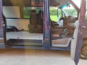Blue Mercedes-Benz Sprinter 2015 in Jekabpils, with an engine capacity of 2.20 L and mileage of 193 thousand km for 18900 €, photo 12 on AUTOMOTO.COM.LV