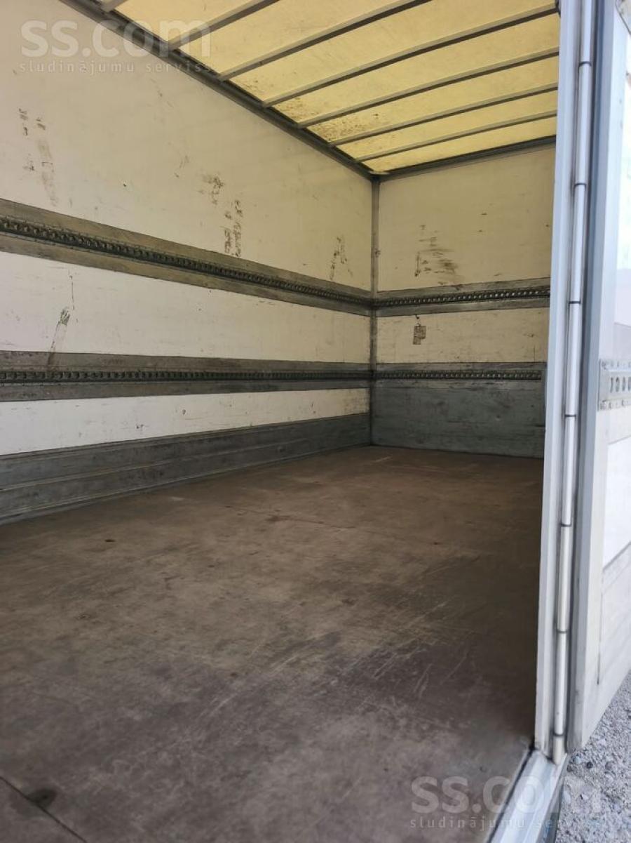 Zils Mercedes-Benz Sprinter 2016 Tukums, ar dzinēja tilpumu 2.10 L un nobraukumu 330 tūkst. km par 14800 €, foto 7 vietnē AUTOMOTO.COM.LV