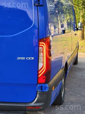 Zils Mercedes-Benz Sprinter 2018 Jelgava, ar dzinēja tilpumu 2.10 L un nobraukumu 354 tūkst. km par 24900 €, foto  vietnē AUTOMOTO.COM.LV