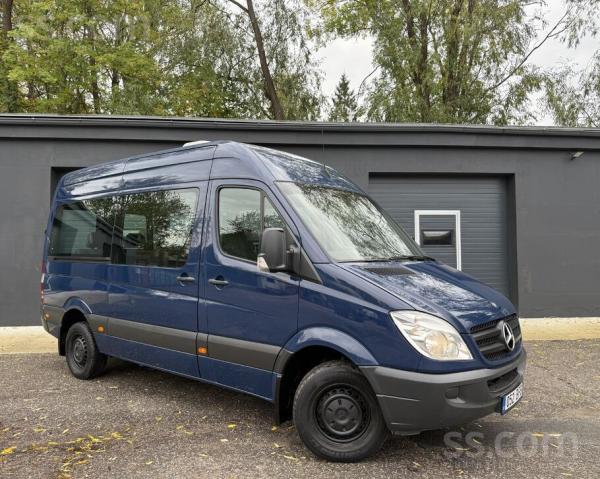 Mercedes-Benz Sprinter 2011 Tallina vietnē Zils Mercedes-Benz Sprinter 2011 Tallina, ar dzinēja tilpumu 2.10 L un nobraukumu 227 tūkst. km par 12000 €, foto 6 vietnē AUTOMOTO.COM.LV