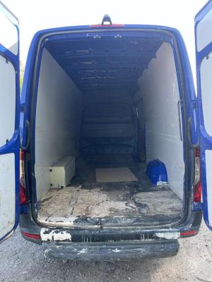 Blue Mercedes-Benz Sprinter 2021 in Taurage, with an engine capacity of 1.95 L and mileage of 309 thousand km for 11800 €, photo 6 on AUTOMOTO.COM.LV