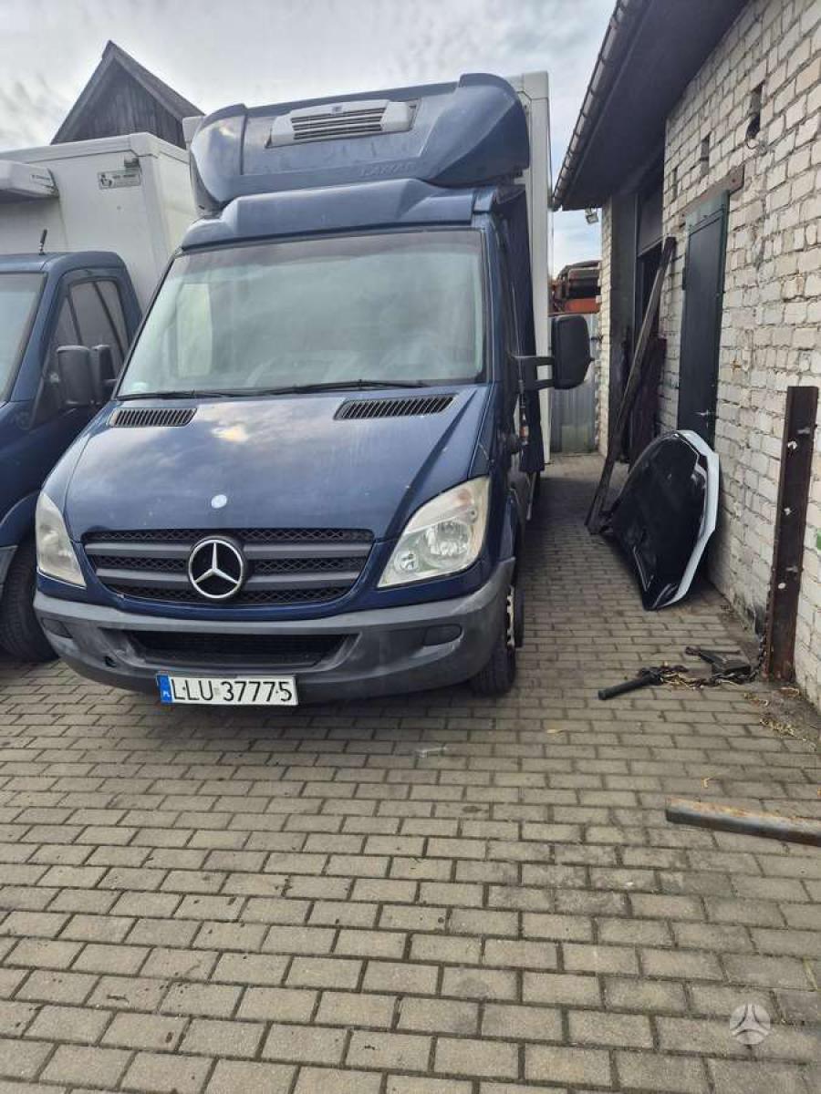 Blue Mercedes-Benz Sprinter 2011 in Vilnius, with an engine capacity of 2.20 L and mileage of 520 thousand km for 7300 €, photo 6 on AUTOMOTO.COM.LV