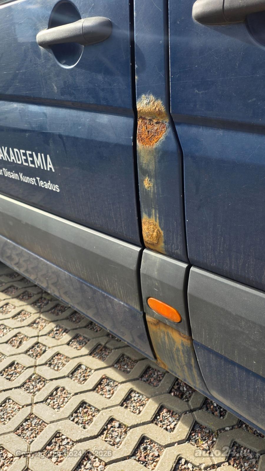 Zils Mercedes-Benz Sprinter 2011 Tallina, ar dzinēja tilpumu 2.10 L un nobraukumu 228 tūkst. km par 2000 €, foto 6 vietnē AUTOMOTO.COM.LV