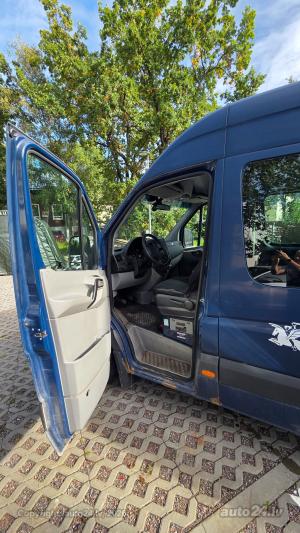 Zils Mercedes-Benz Sprinter 2011 Tallina, ar dzinēja tilpumu 2.10 L un nobraukumu 228 tūkst. km par 2000 €, foto 13 vietnē AUTOMOTO.COM.LV