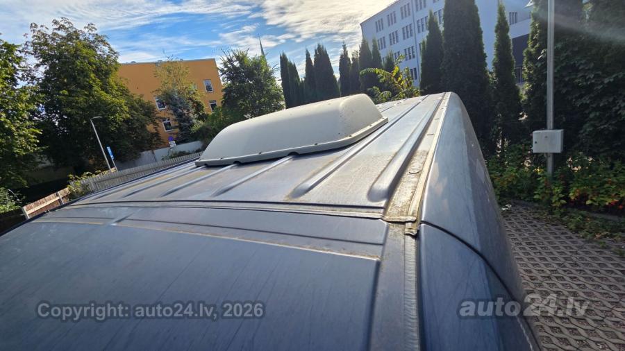 Zils Mercedes-Benz Sprinter 2011 Tallina, ar dzinēja tilpumu 2.10 L un nobraukumu 228 tūkst. km par 2000 €, foto 17 vietnē AUTOMOTO.COM.LV