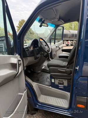 Blue Mercedes-Benz Sprinter 2011 in Tallinn, with an engine capacity of 2.10 L and mileage of 228 thousand km for 12000 €, photo 21 on AUTOMOTO.COM.LV