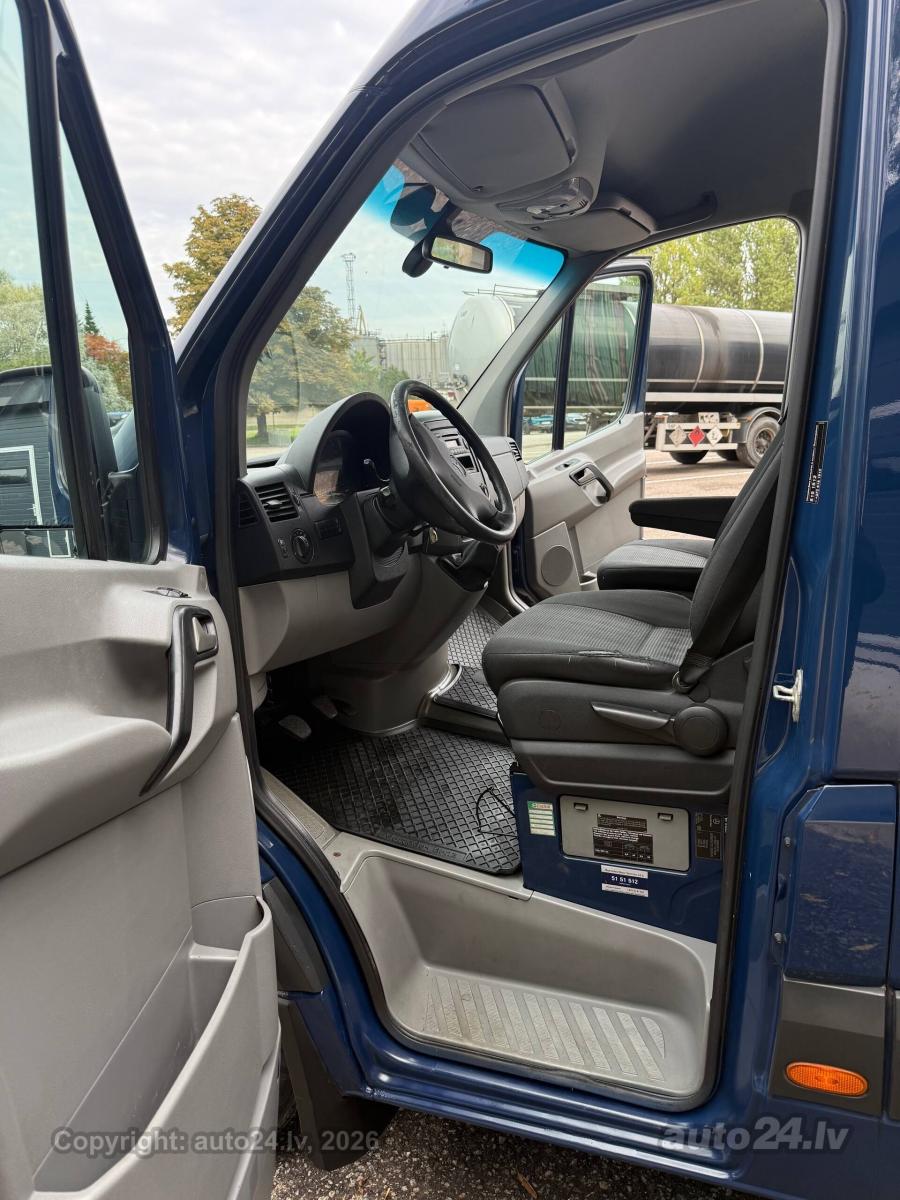 Blue Mercedes-Benz Sprinter 2011 in Tallinn, with an engine capacity of 2.10 L and mileage of 228 thousand km for 12000 €, photo 21 on AUTOMOTO.COM.LV
