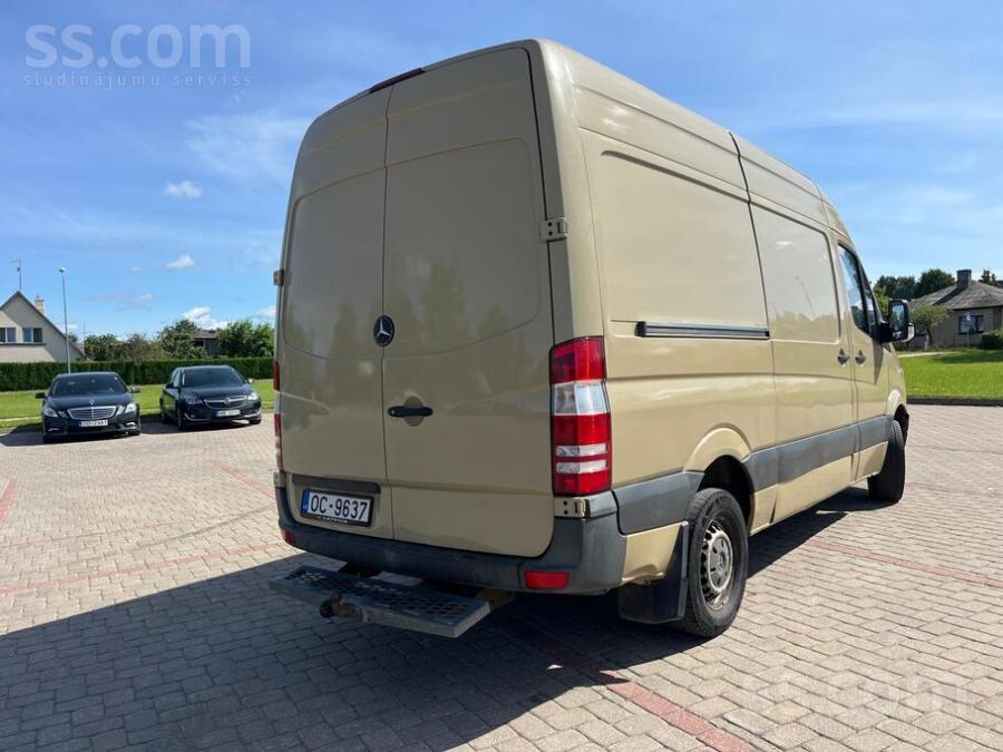 Brown Mercedes-Benz Sprinter 2011 in Cesis, with an engine capacity of 2.20 L and mileage of 430 thousand km for 5000 €, photo 3 on AUTOMOTO.COM.LV