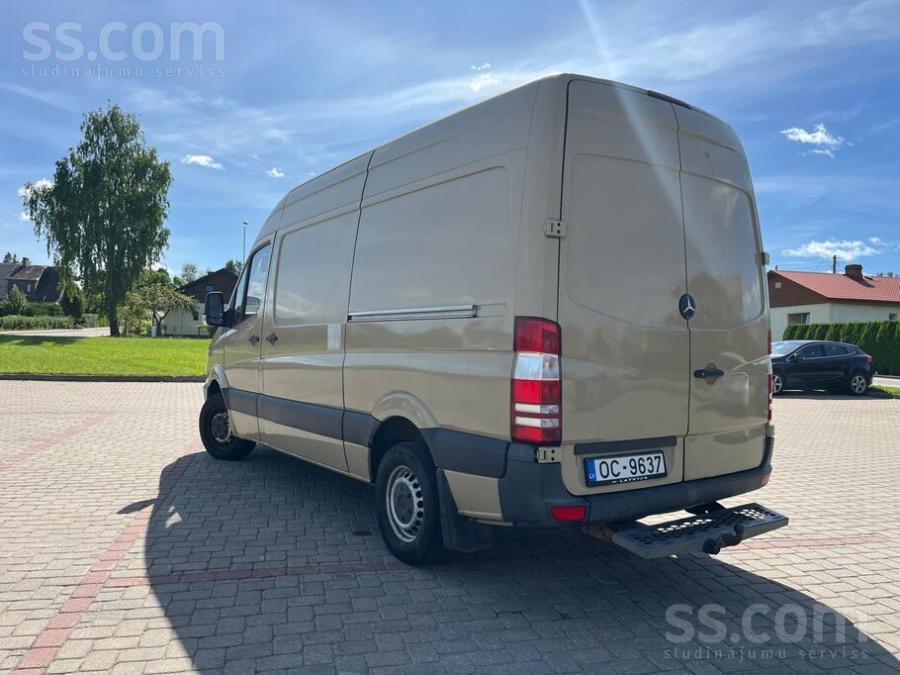 Brown Mercedes-Benz Sprinter 2011 in Cesis, with an engine capacity of 2.20 L and mileage of 430 thousand km for 5000 €, photo 4 on AUTOMOTO.COM.LV