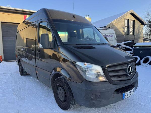 Brown Mercedes-Benz Sprinter 2018 in Marijampole, with an engine capacity of 2.14 L and mileage of 323 thousand km for 6800 €, photo 2 on AUTOMOTO.COM.LV