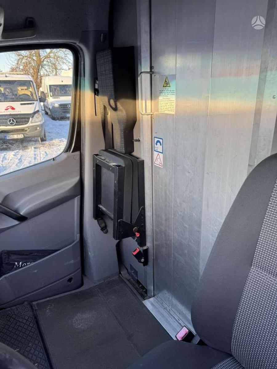 Brūns Mercedes-Benz Sprinter 2018 Marijampole, ar dzinēja tilpumu 2.14 L un nobraukumu 323 tūkst. km par 6800 €, foto 6 vietnē AUTOMOTO.COM.LV