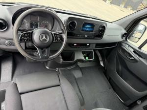 Brown Mercedes-Benz Sprinter 2021 in Kaunas, with an engine capacity of 2.00 L and mileage of 260 thousand km for 9850 €, photo 3 on AUTOMOTO.COM.LV