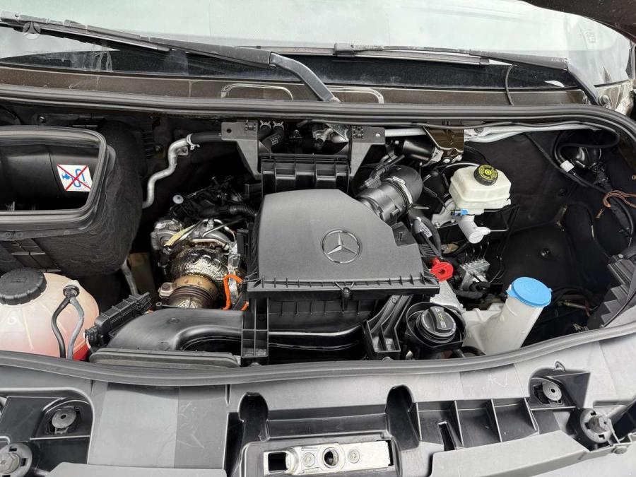 Brown Mercedes-Benz Sprinter 2021 in Kaunas, with an engine capacity of 2.00 L and mileage of 260 thousand km for 9850 €, photo 6 on AUTOMOTO.COM.LV