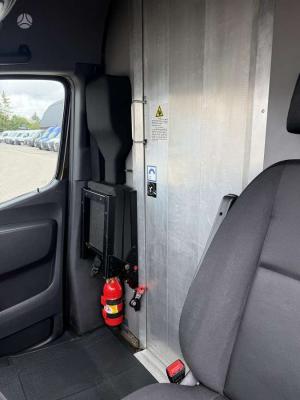 Brown Mercedes-Benz Sprinter 2021 in Kaunas, with an engine capacity of 2.00 L and mileage of 260 thousand km for 9850 €, photo 16 on AUTOMOTO.COM.LV