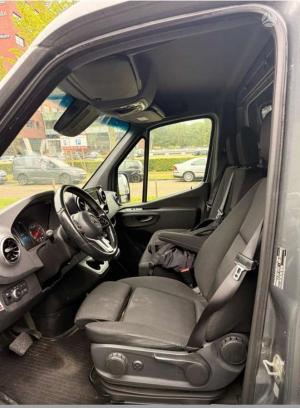 Brown Mercedes-Benz Sprinter 2019 in Alytus, with an engine capacity of 2.14 L and mileage of 300 thousand km for 14500 €, photo 5 on AUTOMOTO.COM.LV