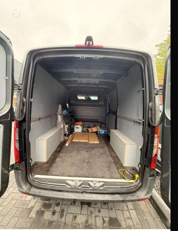 Brown Mercedes-Benz Sprinter 2019 in Alytus, with an engine capacity of 2.14 L and mileage of 300 thousand km for 14500 €, photo 6 on AUTOMOTO.COM.LV