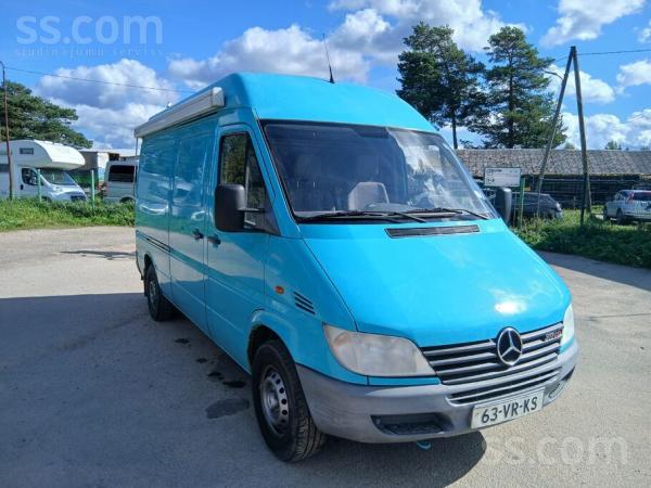Green Mercedes-Benz Sprinter 2000 in Ogre, with an engine capacity of 2.20 L and mileage of 197 thousand km for 5000 €, photo 9 on AUTOMOTO.COM.LV