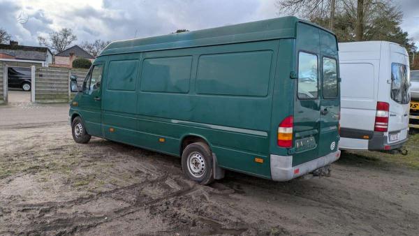 Green Mercedes-Benz Sprinter 2002 in Klaipeda, with an engine capacity of 2.70 L and mileage of 245 thousand km for 5500 €, photo 3 on AUTOMOTO.COM.LV