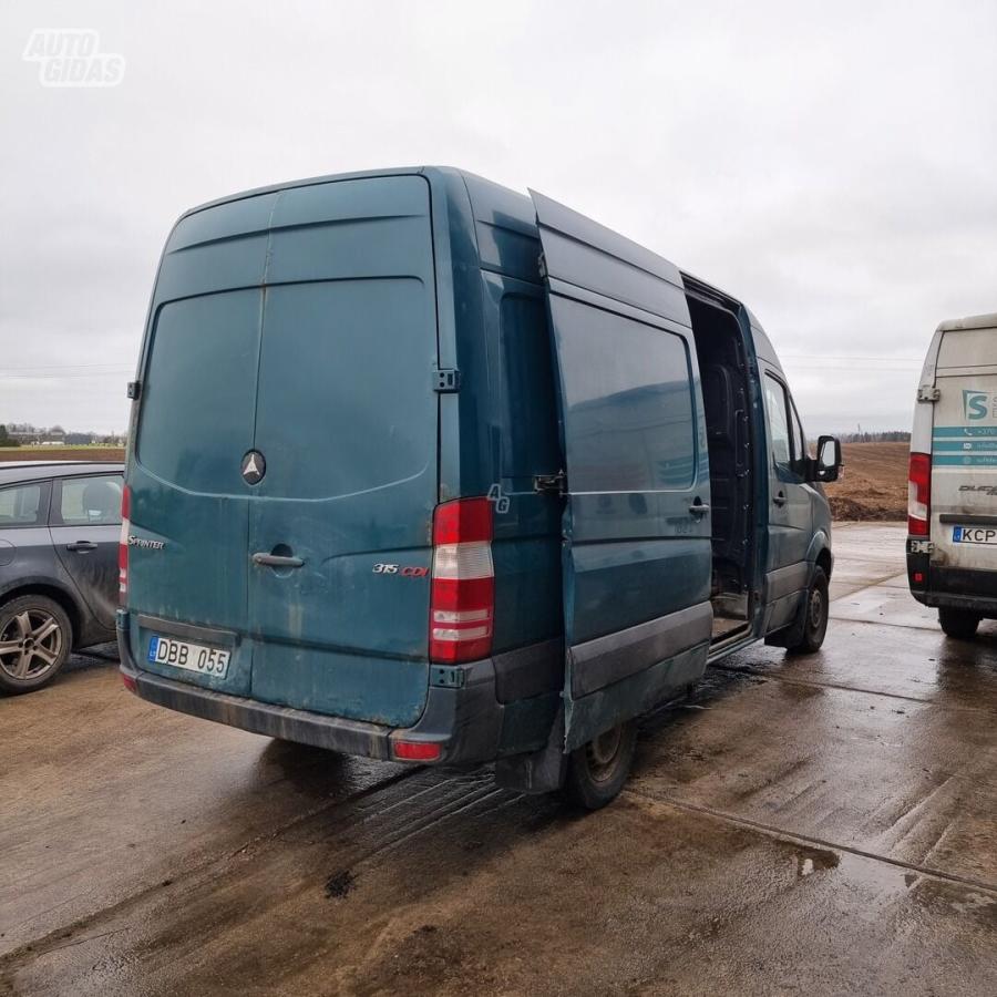 Zaļš Mercedes-Benz Sprinter 2007 Kauņa, ar dzinēja tilpumu 2.20 L un nobraukumu 480 tūkst. km par 4600 €, foto 4 vietnē AUTOMOTO.COM.LV