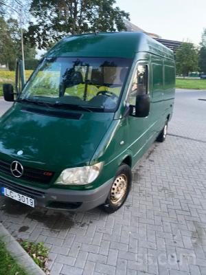 Zaļš Mercedes-Benz Sprinter 2003 Rīga, ar dzinēja tilpumu 2.10 L un nobraukumu 246 tūkst. km par 3100 €, foto 12 vietnē AUTOMOTO.COM.LV