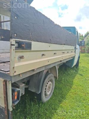 Green Mercedes-Benz Sprinter 2003 in Kuldiga, with an engine capacity of 2.20 L and mileage of 486 thousand km for 2300 €, photo 9 on AUTOMOTO.COM.LV