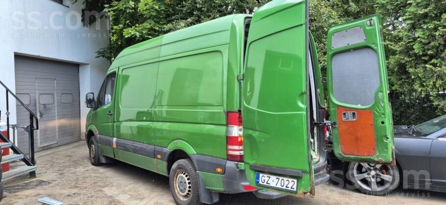 Green Mercedes-Benz Sprinter 2008 in Riga, with an engine capacity of 2.20 L and mileage of 338 thousand km for 1770 €, photo 4 on AUTOMOTO.COM.LV
