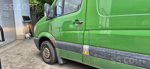 Zaļš Mercedes-Benz Sprinter 2008 Rīga, ar dzinēja tilpumu 2.20 L un nobraukumu 338 tūkst. km par 1770 €, foto 4 vietnē AUTOMOTO.COM.LV