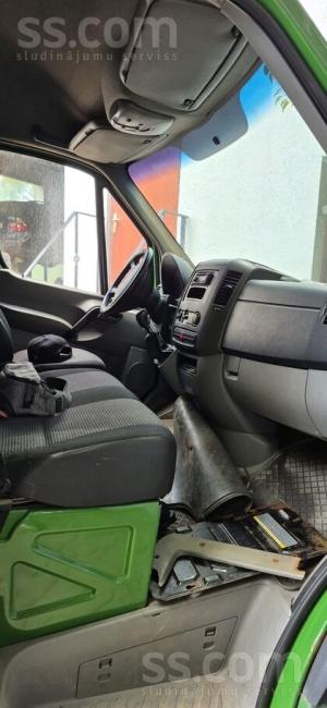 Green Mercedes-Benz Sprinter 2008 in Riga, with an engine capacity of 2.20 L and mileage of 338 thousand km for 1770 €, photo 6 on AUTOMOTO.COM.LV