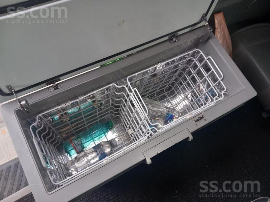 Green Mercedes-Benz Sprinter 2008 in Riga, with an engine capacity of 2.20 L and mileage of 669 thousand km for 8500 €, photo 9 on AUTOMOTO.COM.LV