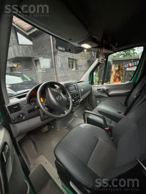 Zaļš Mercedes-Benz Sprinter 2017 Liepāja, ar dzinēja tilpumu 2.20 L un nobraukumu 223 tūkst. km par 24000 €, foto 5 vietnē AUTOMOTO.COM.LV