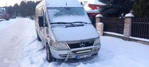 Grey Mercedes-Benz Sprinter 2004 in Birzai, with an engine capacity of 2.70 L and mileage of 454 thousand km for 7500 €, photo 5 on AUTOMOTO.COM.LV