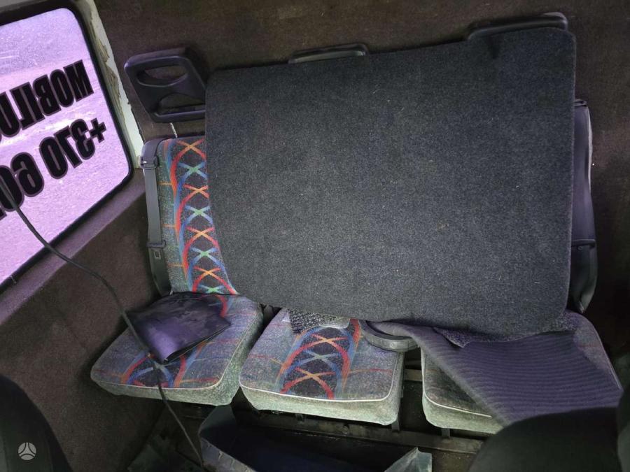 Pelēks Mercedes-Benz Sprinter 2005 Viļņa, ar dzinēja tilpumu 2.16 L un nobraukumu 540 tūkst. km par 2000 €, foto 8 vietnē AUTOMOTO.COM.LV
