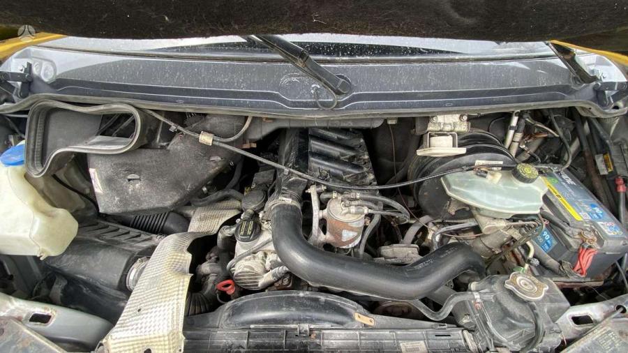 Pelēks Mercedes-Benz Sprinter 2005 Jelgava, ar dzinēja tilpumu 2.20 L un nobraukumu 302 tūkst. km par 4500 €, foto 3 vietnē AUTOMOTO.COM.LV