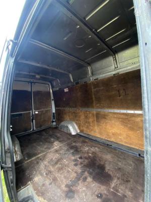 Pelēks Mercedes-Benz Sprinter 2005 Jelgava, ar dzinēja tilpumu 2.20 L un nobraukumu 302 tūkst. km par 4500 €, foto 7 vietnē AUTOMOTO.COM.LV