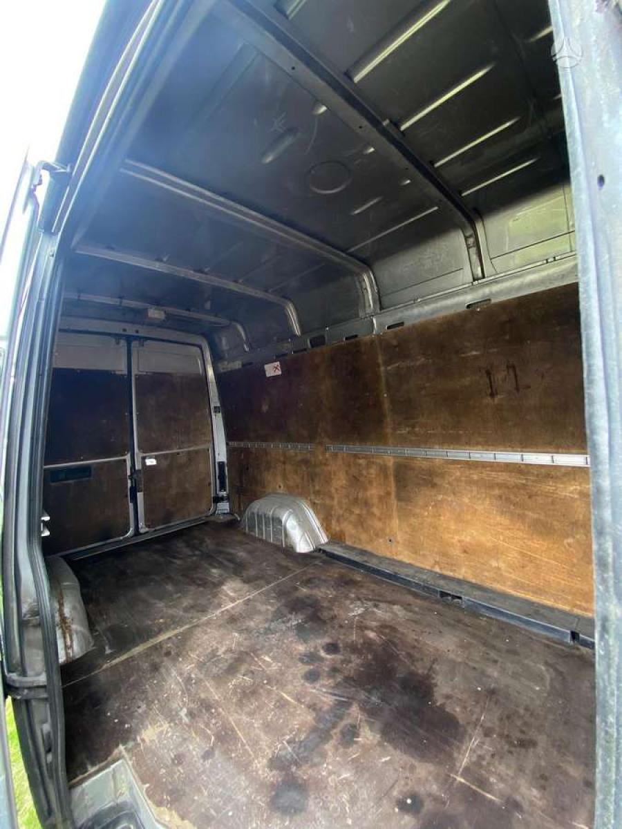 Pelēks Mercedes-Benz Sprinter 2005 Jelgava, ar dzinēja tilpumu 2.20 L un nobraukumu 302 tūkst. km par 4500 €, foto 7 vietnē AUTOMOTO.COM.LV