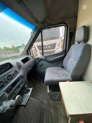 Pelēks Mercedes-Benz Sprinter 2005 Jelgava, ar dzinēja tilpumu 2.20 L un nobraukumu 302 tūkst. km par 4500 €, foto 18 vietnē AUTOMOTO.COM.LV