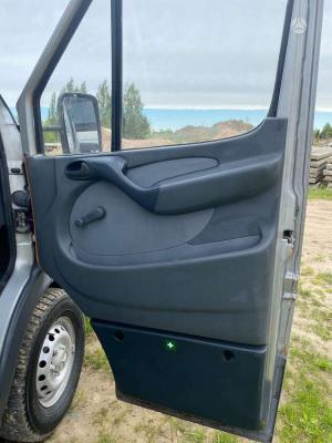 Pelēks Mercedes-Benz Sprinter 2005 Jelgava, ar dzinēja tilpumu 2.20 L un nobraukumu 302 tūkst. km par 4500 €, foto 23 vietnē AUTOMOTO.COM.LV
