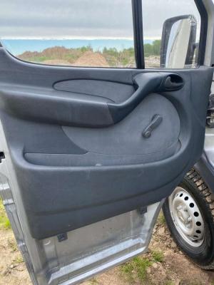 Pelēks Mercedes-Benz Sprinter 2005 Jelgava, ar dzinēja tilpumu 2.20 L un nobraukumu 302 tūkst. km par 4500 €, foto 27 vietnē AUTOMOTO.COM.LV