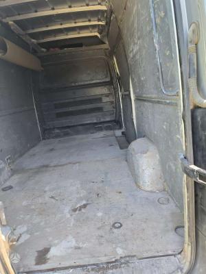 Pelēks Mercedes-Benz Sprinter 2006 Alīta, ar dzinēja tilpumu 2.15 L un nobraukumu 3870 tūkst. km par 2200 €, foto 5 vietnē AUTOMOTO.COM.LV