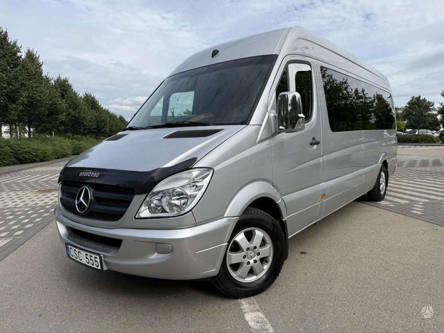 Grey Mercedes-Benz Sprinter 2006 in Vilnius, with an engine capacity of 2.15 L and mileage of 311 thousand km for 11999 €, photo 1 on AUTOMOTO.COM.LV
