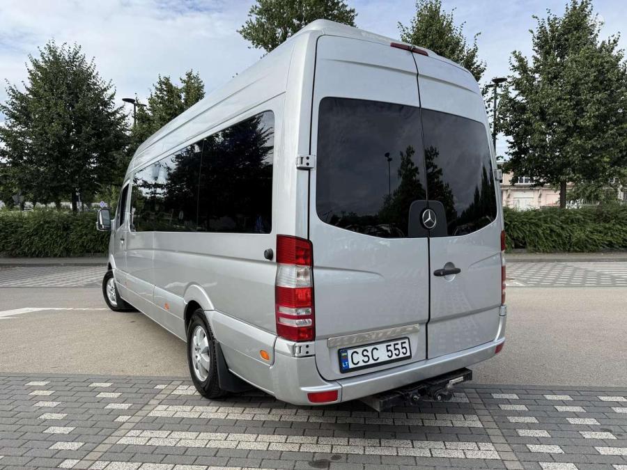 Grey Mercedes-Benz Sprinter 2006 in Vilnius, with an engine capacity of 2.15 L and mileage of 311 thousand km for 11999 €, photo 3 on AUTOMOTO.COM.LV